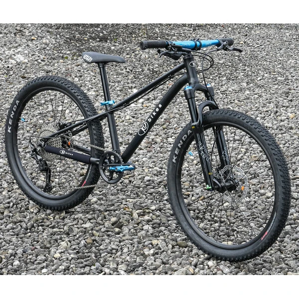 Lekki rowerek amortyzowany KUbikes 24 S MTB DISC czarny • RoweryStylowe.pl